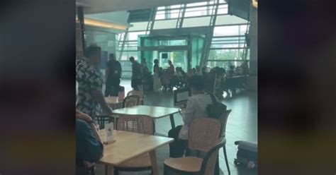 Nstviral Table For None Manager Removes Table After Tourist Wont Order New Straits Times