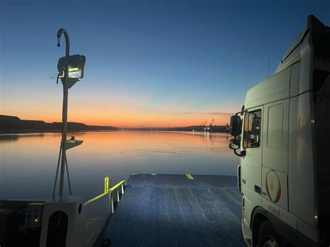 Нормален трафик на всички ГКПП с Румъния включително пунктовете край Силистра Кворум Силистра