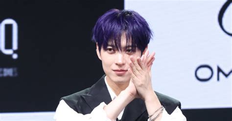 스파이어엔터 오메가엑스 휘찬 전 대표 윗옷 벗기고 강제추행