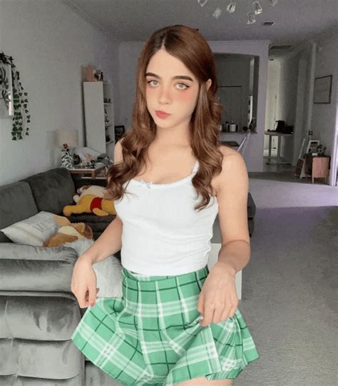 Quien Quiere Morbosear A Mi Prima De 13 Años De Buenas Tetas Y Culo R