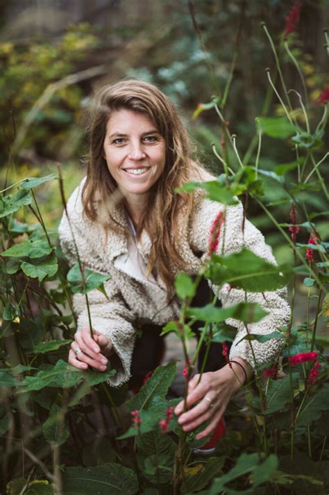 Suzanne Van Straaten Planten En Bloemen Vol Landbouw Zijn Een Dodelijke Val Voor Insecten”