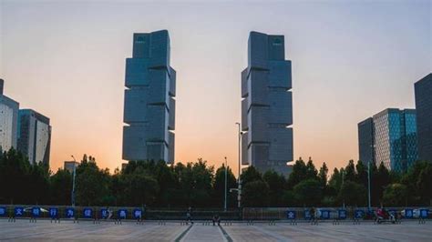 郑州绿地双子塔图片 郑州绿地双子塔素材 郑州绿地双子塔图片大全 千库网