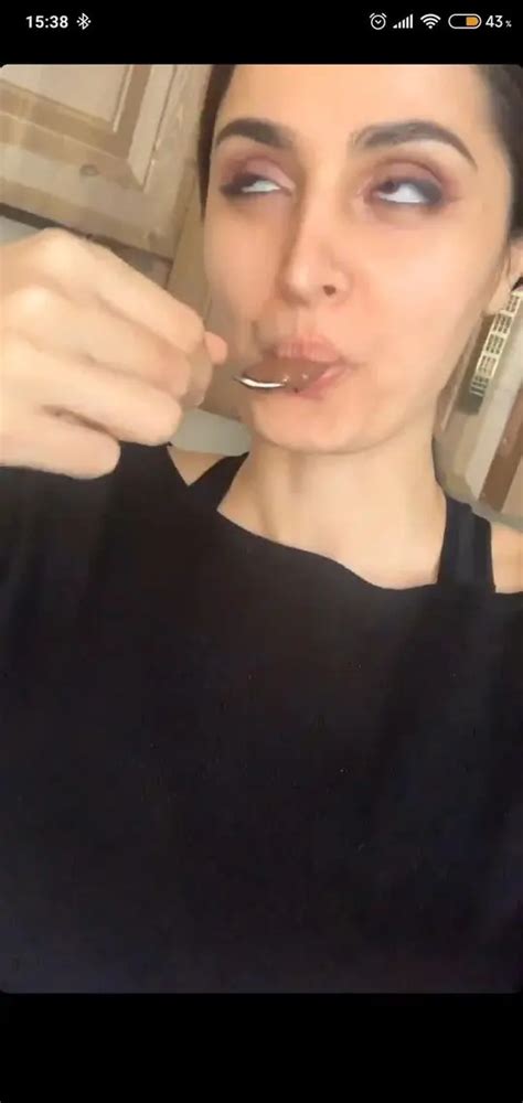 She Loves It 😉 Scrolller