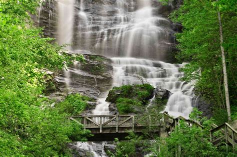 Enjoy A Fall Getaway In Ellijay Georgia