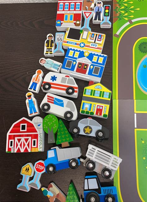 Melissa And Doug Deluxe Wooden Town And Vehicle Play Set