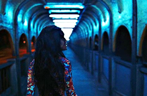 yǐngtán SHU QI 舒淇 as Vicky Millennium Mambo 千禧曼波