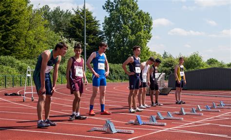 무료 이미지 집 밖의 선로 유럽 높은 달리는 사람 금연 건강 증진 협회 영국 2016 년 경주 경쟁 런던 헤이그 국제 노동자 동맹 여자애들 엠