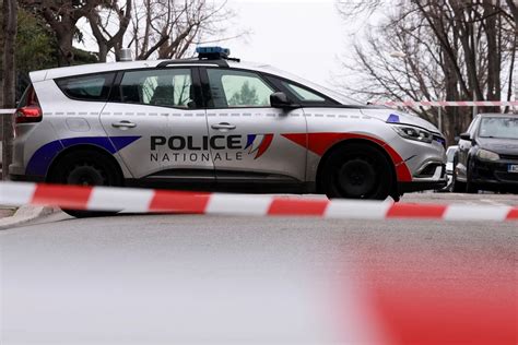 Кабмин Франции извинился за слова о связи России с терактом 2020 года Kp Ru