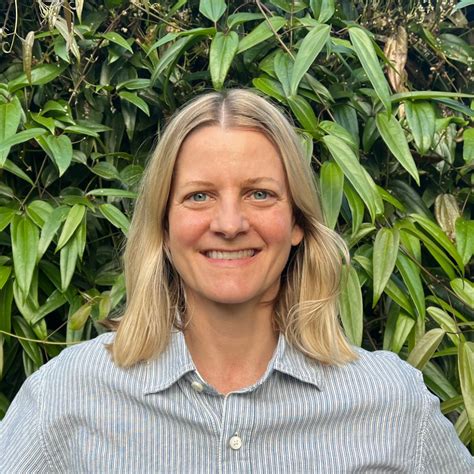 Kris Olson The Peoples Yoga