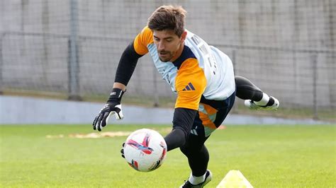 Конкурент Луніна у Реалі несподівано може зіграти проти України у Лізі націй Куртуа зробив