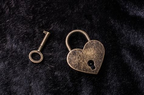 Замок ключ Изображения – скачать бесплатно на Freepik