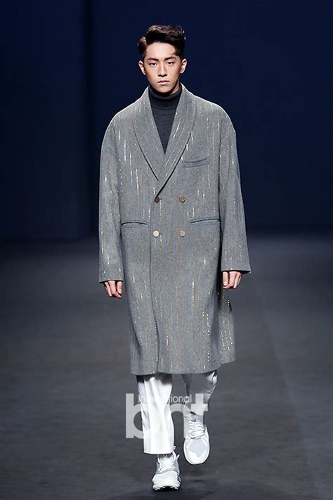 [bnt포토] 남주혁 롱코트에 시크한 캣워크 Bnt뉴스