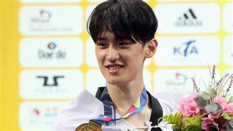 An Olympic Athlete Looks Just Like A Male K Pop Idol Koreaboo