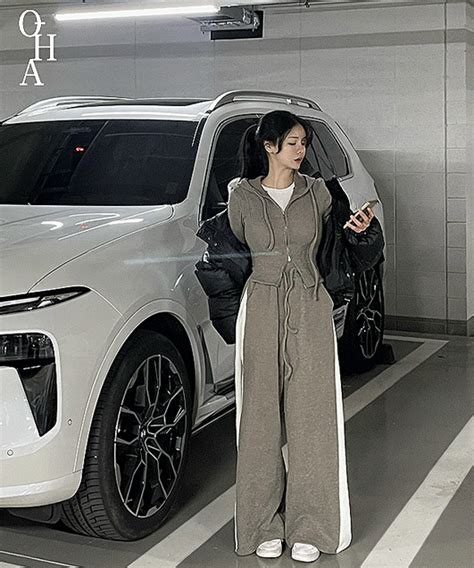 🚀당일발송세트가격🚀 펜시 골지 트임 크롭 투웨이 후드 집업하이웨스트 배색 와이드 밴딩 롱팬츠 트레이닝 세트 투피스 에이블리