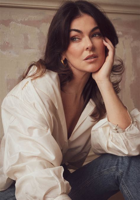 Serinda Swan Photos
