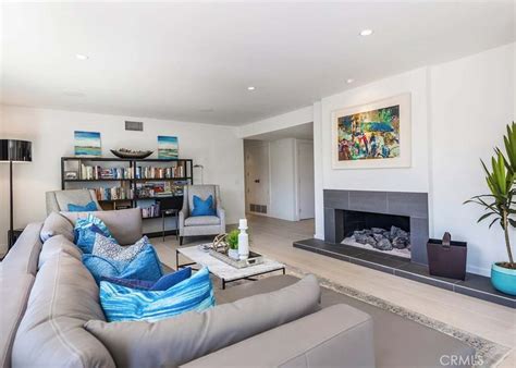927 Bellis St Newport Beach Ca 92660 Redfin