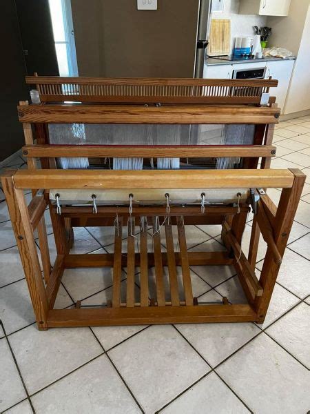How To Use A Loom Tutorial Please Weaving Society Of Makers