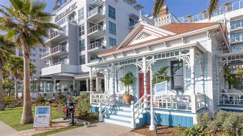 Top Gun House High Pie In Oceanside Serves From Historic Cottage