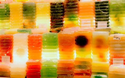 이집트 바자의 한 상점에서 다양한 색상의 백라이트 비누 0명에 대한 스톡 사진 및 기타 이미지 0명 가격 깨끗한 Istock