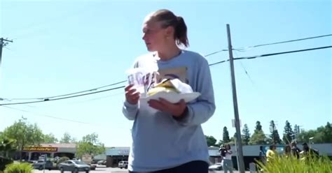 Homeless Woman Becomes Guardian Angel After Grandpa Leaves 7 Year Old