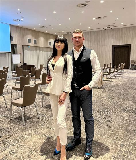 Cine Este Orianda Donca Soția Lui Călin Donca „am Locuit într Un