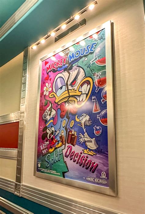 Can You Spot The Differences Between Both Versions Of Mickey And Minnies