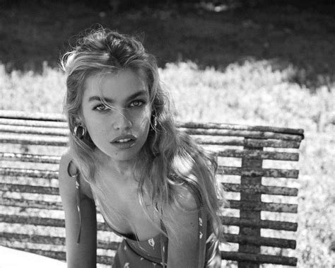 Stella Maxwell Topless Porn Pictures Xxx Photos Sex Images 3650244