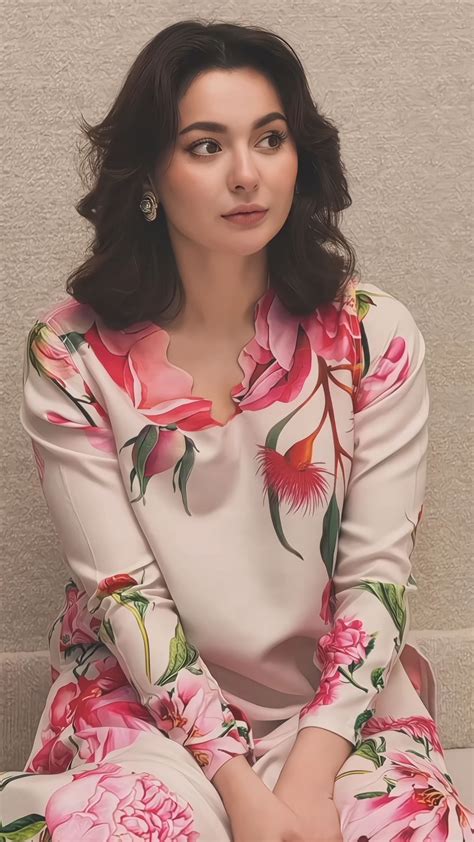 Hania Amir Hd Wallpaper