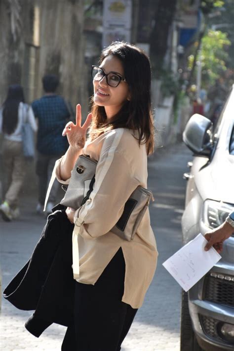 Steal The Girl Next Door Vibe From Tara Sutaria To Kiara Advanis