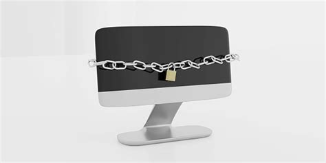 컴퓨터 모니터 디스플레이에 금속 체인 화이트 오피스 3d 일러스트 렌더링에 책상에 인터넷 보안 잠금을 상징 0명에 대한 스톡 사진 및 기타 이미지 Istock