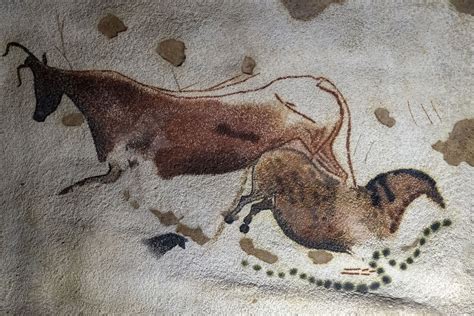 The Caveart Being Produced During The Upper Paleolithic Of Europe Is