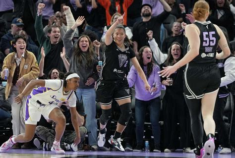 Uconns Kaitlyn Chen Appears In First Wnba Preseason Game