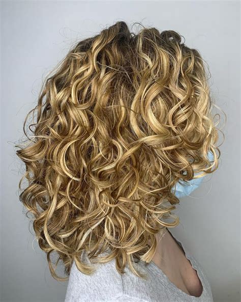 30 Hairstyles For Thin Curly Hair That Look Simply Amazing Artofit