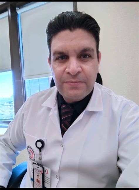 دعلي هاشم أخصائي الجلدية والتناسلية يجيب على التساؤل المليساء المعدية