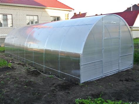 Теплицы из сотового поликарбоната BARNAS. Низкая цена.