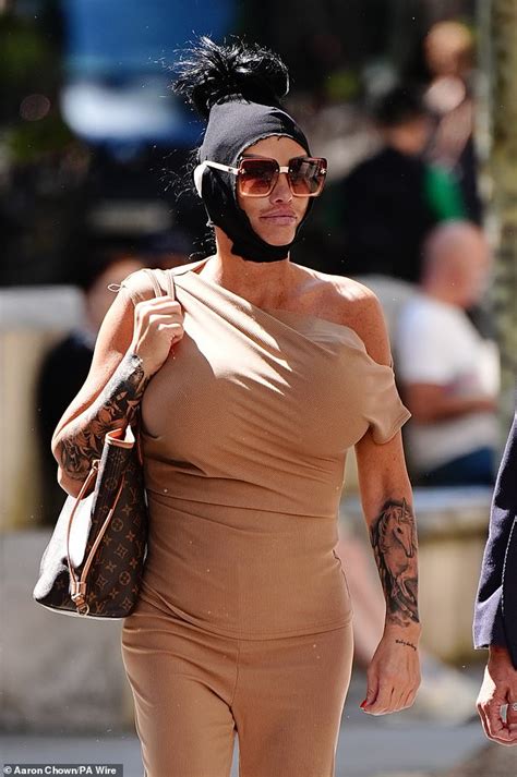 Katie Price Gushes Shes Delighted With How Her Natural Face Has Been