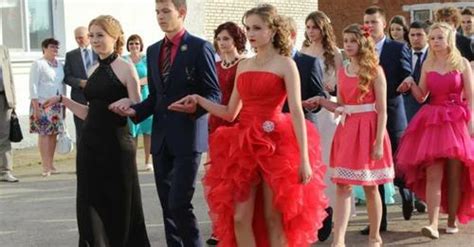 Съпругът ми напусна семейството когато дъщерите ни бяха на 5 и 7 години Но наскоро по голямата