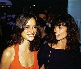 Tracy With Her Sister The Actress Rachel Ward Right In 1989 Tracy