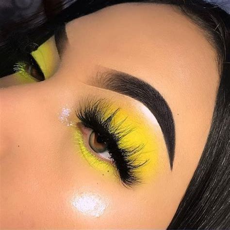 𝐵𝐸𝑁𝑍𓂉 Yellow Eye Looks Yellow Makeup Ideas Yellow Make Up Looks