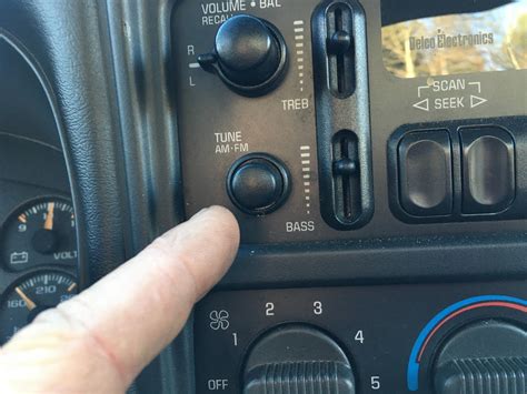 Tuning Knob Loose Chevy Silverado And Gmc Sierra Forum