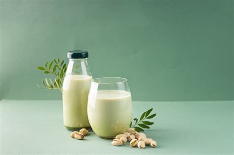 건강한 대체 피스타치오 우유 공간을 복사합니다 식물주의 0명에 대한 스톡 사진 및 기타 이미지 0명 건강관리와 의술 건강한 생활방식 Istock