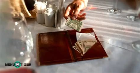 Restaurant Gratuity Guide for Diners and Restaurateurs