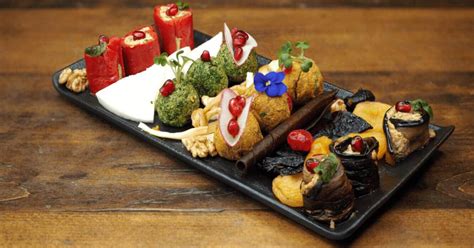 Georgian Plate — Radiocafe