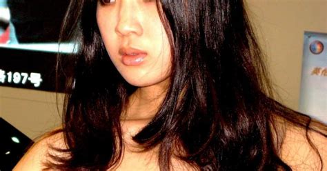 Bulu Ketiak Cewek Cantik Hot Dan Sexy Setengah Telanjang Kulit Mulus