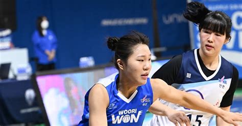 박지현 더블더블 여자농구 우리은행 신한은행 꺾고 1위 추격