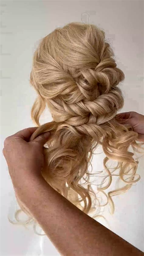 63 Idee Su Acconciature Acconciature Capelli Lunghi Sposa Capelli