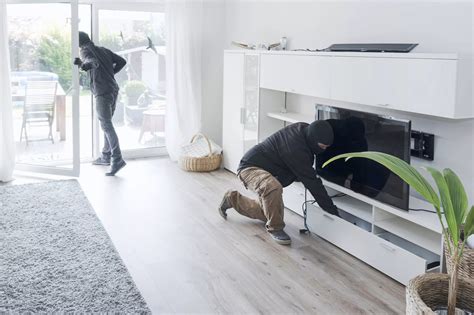 The Difference Between Security Systems And Burglar Alarms Urdesignmag