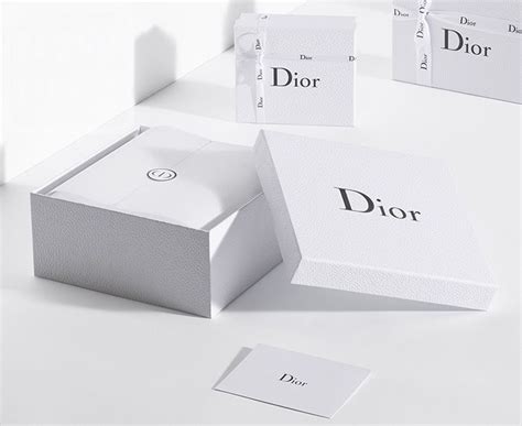 K11 Musea Dior 美妍概念專門店 憑電郵 免費換領 美妍試用裝