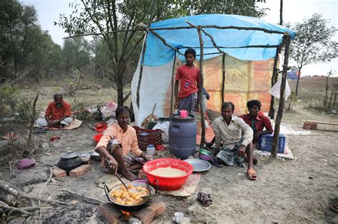 Bangladesh Preparing Barren Islet To House 100 000 Rohingya Refugees
