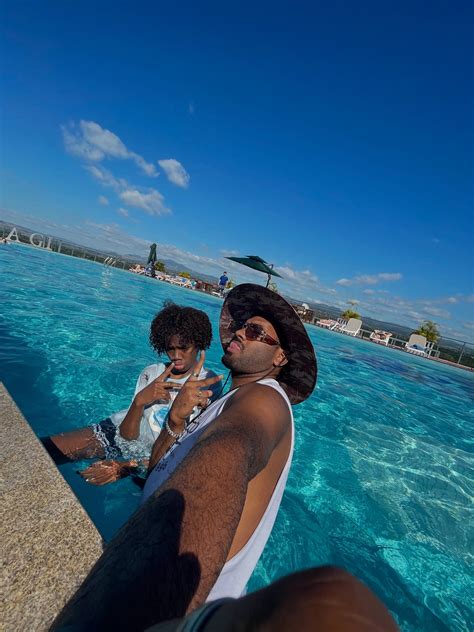 Ozni Delana Ozni Delana Added A New Photo — At